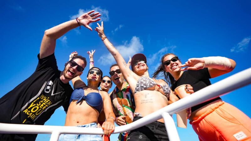 Cancun: Isla Mujeres Catamaran Ride, Open Bar & Buffet Lunch - Key Points
