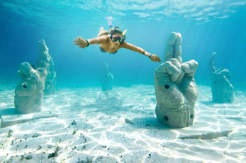 Cancun: Isla Mujeres Catamaran with buffet lunch & open bar - Key Points