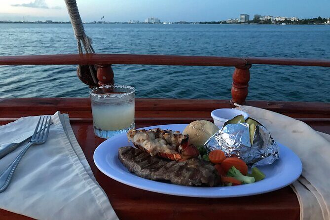 Cancun Lagoon Sunset Sailing Trip aboard classic Galeón with Dinner and Free bar - In The Sum Up