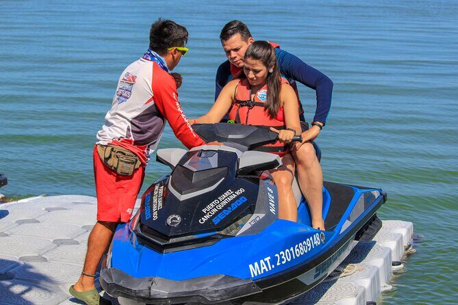 Cancun Lagoon: Wave Runner Ride - The Value of Included Amenities