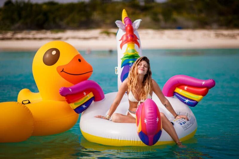 Cancun: Luxury and Elegance on Board - A Closer Look at the 4-Hour Cancun Luxury Tour