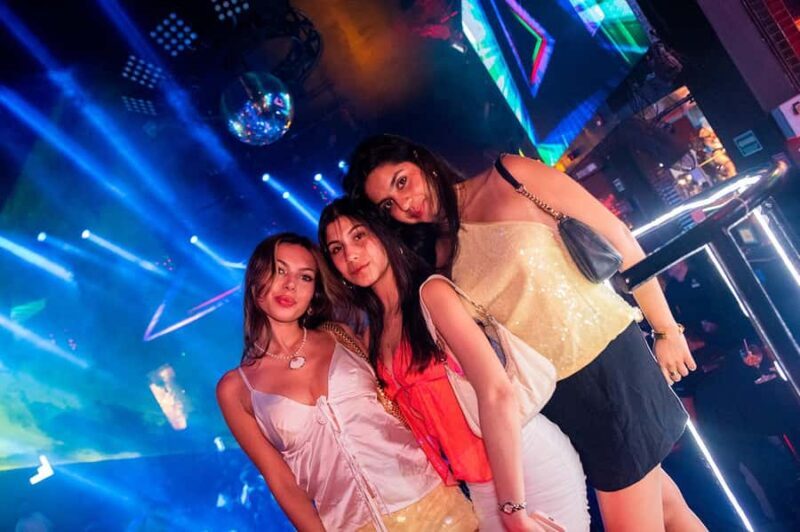 Cancun Madness Open Bar Crawl - FAQs