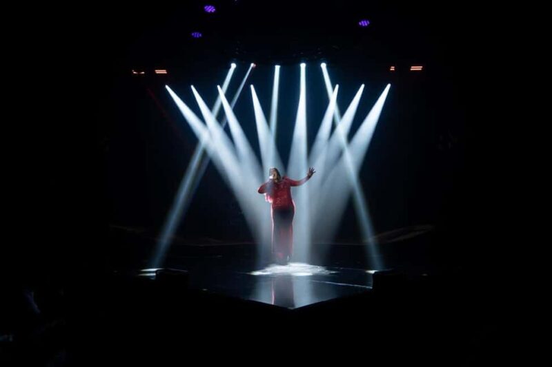Cancun: Myst Euphoria Show with live musical hits, Friday 10:30 pm - What Really Makes This Show Stand Out?