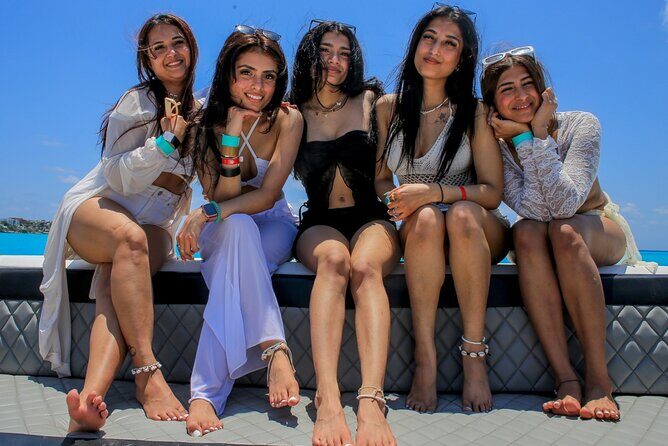 Cancún Private Catamaran to Isla Mujeres with Snorkeling & Lunch - Who Should Consider This Tour?