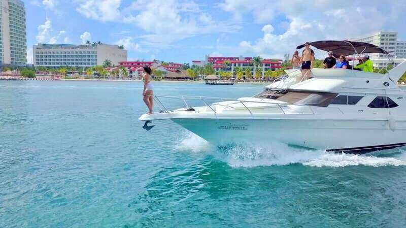 Cancun: Private Luxury 46-Feet Flybridge Yacht Cruise - Exploring the Experience in Detail