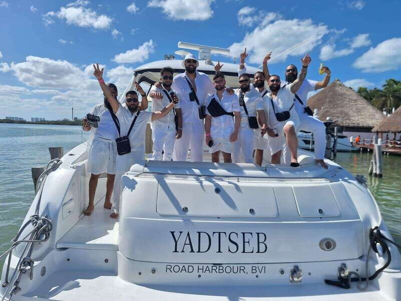 Cancun private yacht Sea Ray Sundancer 60 feet - What People Are Saying