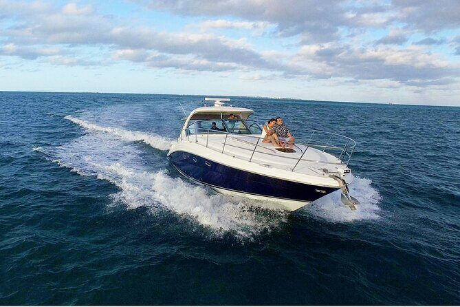 Cancun Yacht Rental for a private Caribbean Experience - Key Points