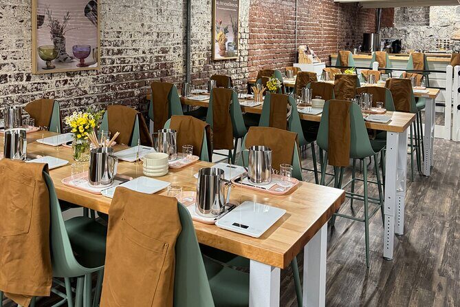 Candle Pouring Workshop in Savannah - A Closer Look at the Candle Pouring Workshop in Savannah