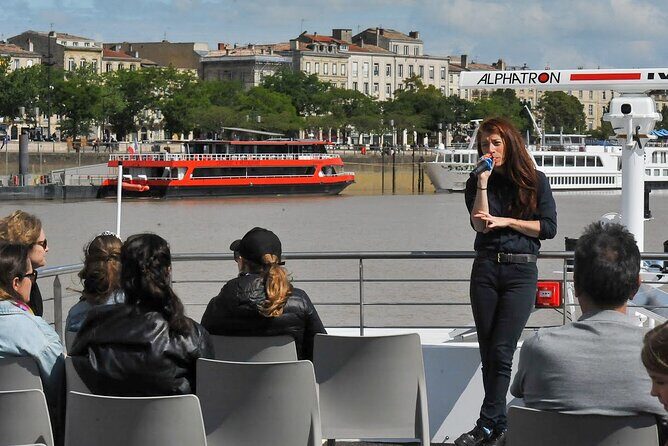 Canelés cruise and UNESCO route - Introducing the Bordeaux Canelés Cruise and UNESCO Route