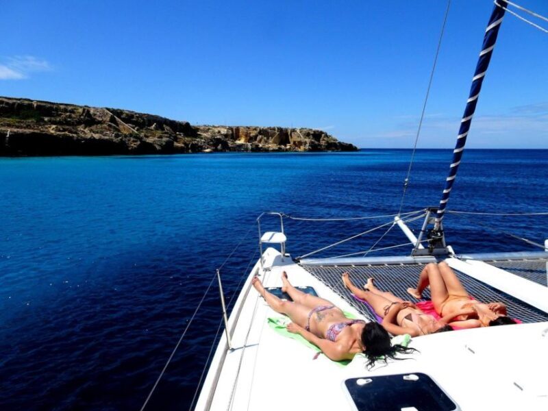 Cannigione: Catamaran daily tour to La Maddalena Archipelago - FAQ