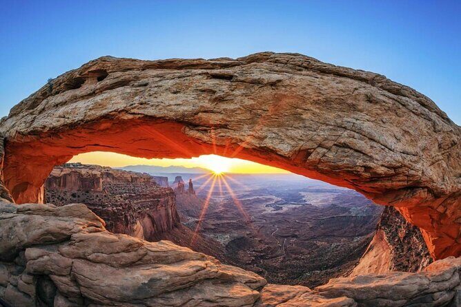 Canyonlands National Park Needles District by 4x4 - A Full Day of Adventure in Utah’s Most Remote Landscapes