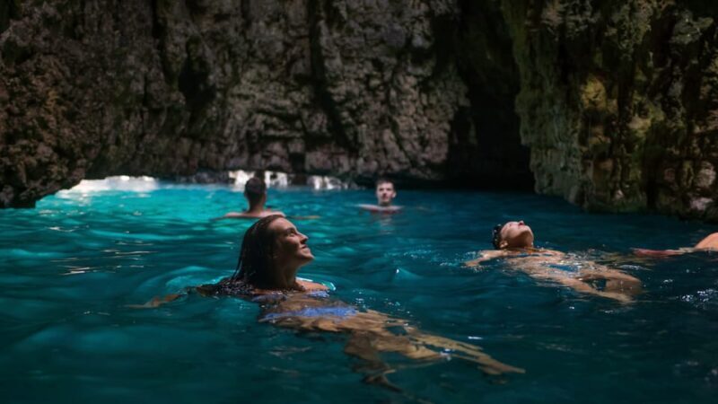 Cape Kamenjak: Kayak Tour with Cave Experience - Detailed Breakdown of the Itinerary