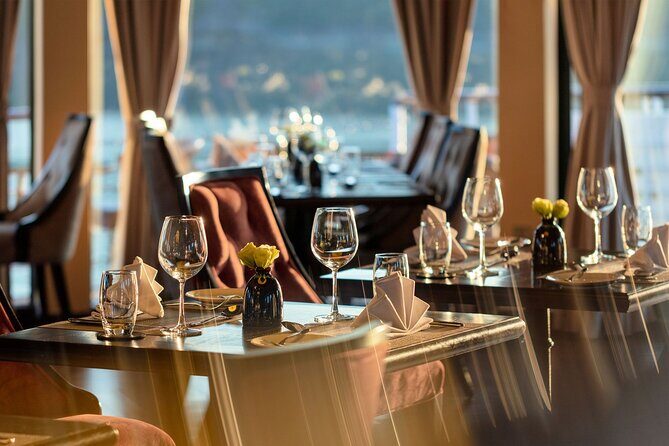 Capella Cruise 3-day Explore Halong Bay and Lan Ha Bay from Hanoi - FAQ