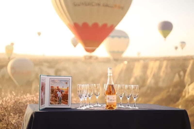 Cappadocia: Balloon Viewing with Transfer and Photoshoting - Key Points
