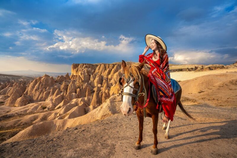 Cappadocia: Sunset Horse Trek Through the Valleys - The Experience: What to Expect from Start to Finish