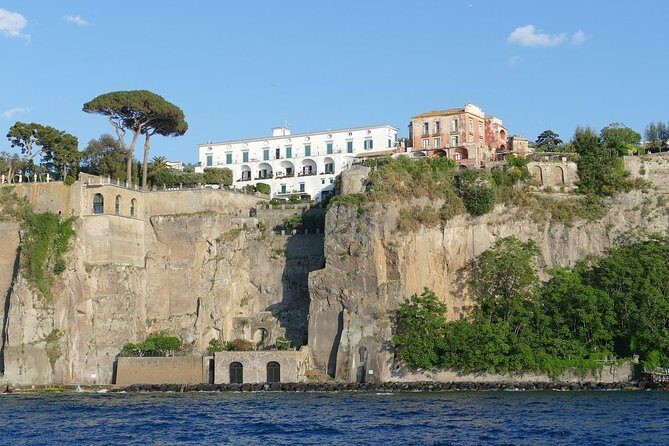 Capri, Blue Grotto and Positano in a Day Tour from Sorrento - What the Reviews Say