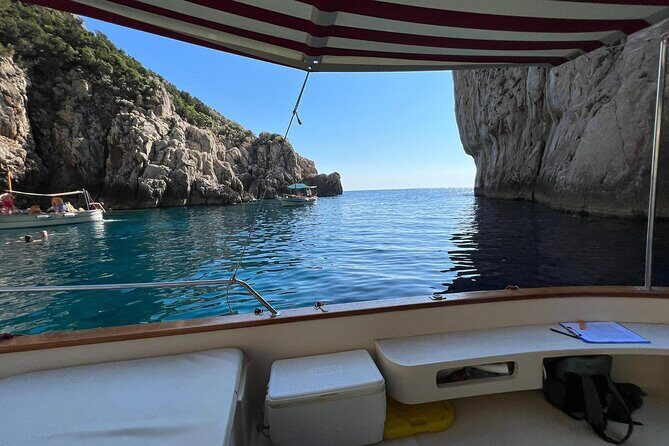 Capri by Boat private Comfortable tour - FAQs