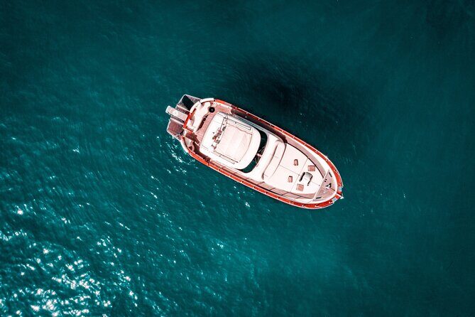 Capri: discover the beauties of the island aboard a Luxury Boat - Practicalities and Tips
