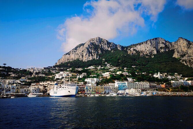 Capri: discover the beauties of the island aboard a Luxury Boat - The Sum Up: Who Should Consider This Tour?