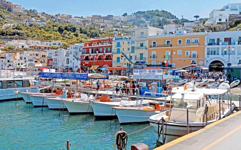 Capri: DIY Day Trip with Blue Grotto, Funicular & Lunch - FAQ