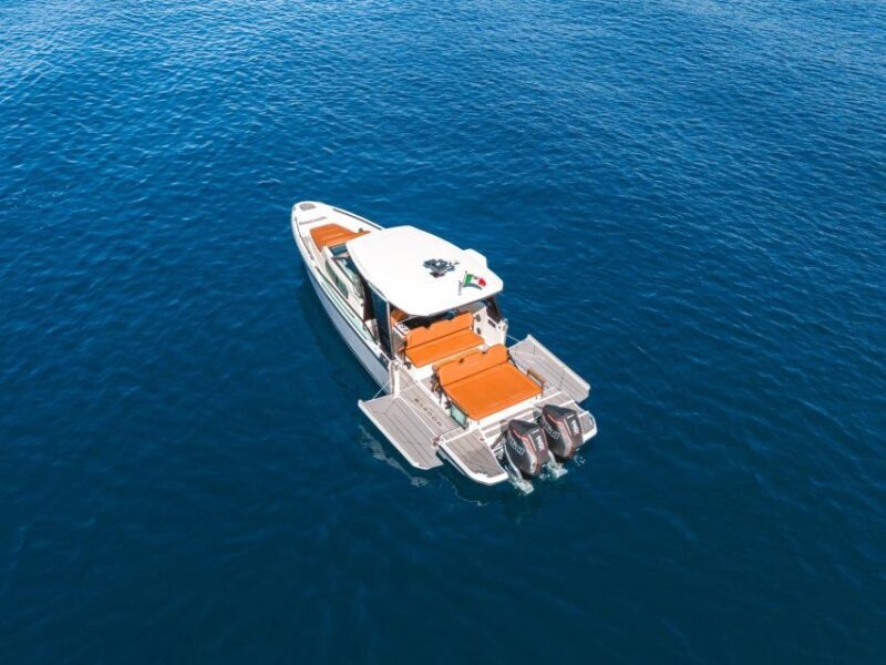 CAPRI: FULL DAY PRIVATE BOAT TOUR ON LUXURY TENDER - An in-depth Look at the Capri Private Boat Tour