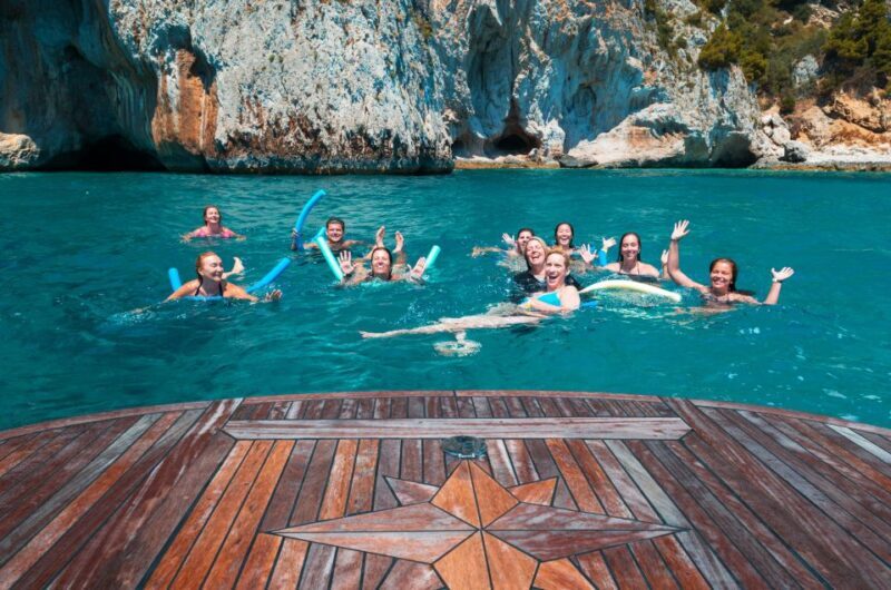 Capri: Full-Day Small Group Boat Tour - FAQs