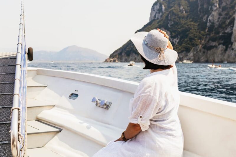 Capri: Island Boat Tour and Optional Blue Grotto Visit - Key Points