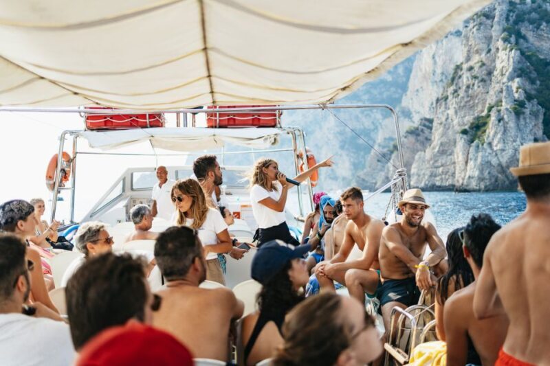 Capri: Island Boat Trip with Grottos - FAQ