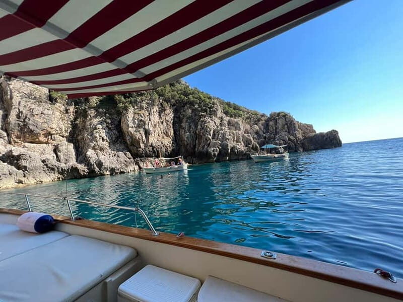 Capri Island: Private 2-or 3-Hour Boat Cruise - Capri Island: Private 2-or 3-Hour Boat Cruise