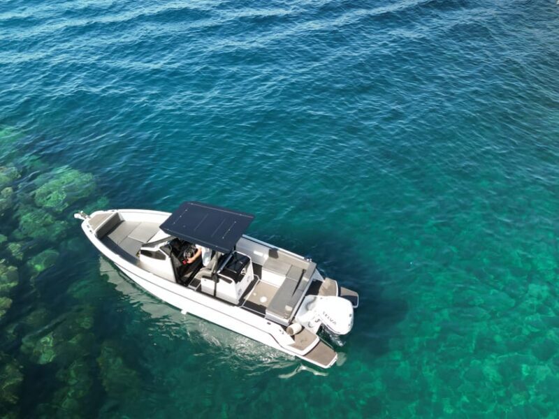 Capri Island private tour from Sorrento - Motorboat 28ft - The Iconic Faraglioni Rocks