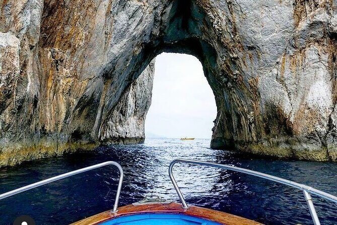 Capri magical boat tour for an unforgettable 3 hour experience. - The Sum Up
