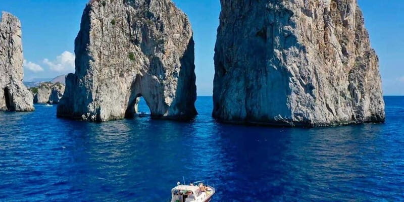Capri: naviga verso la Grotta Azzurra e ammira la costa - An In-Depth Look at the Capri Boat Tour