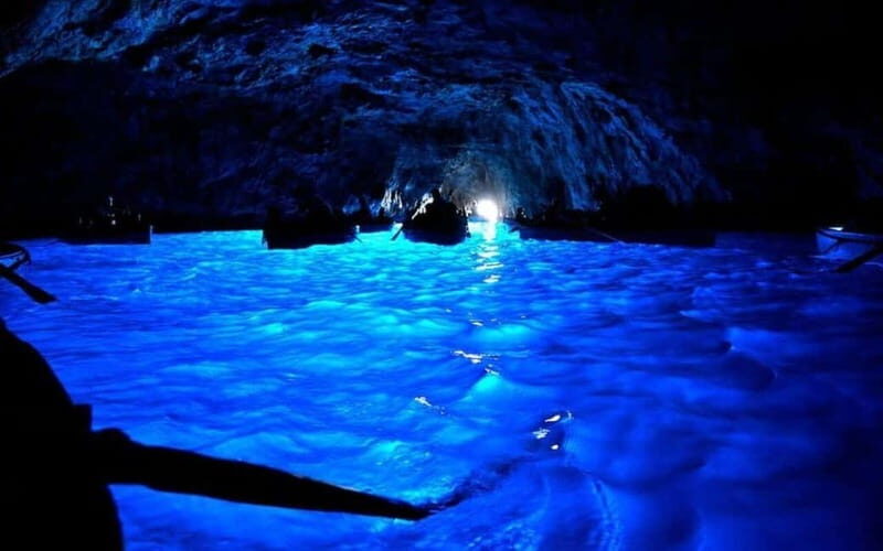 Capri: naviga verso la Grotta Azzurra e ammira la costa - How to Make the Most of It