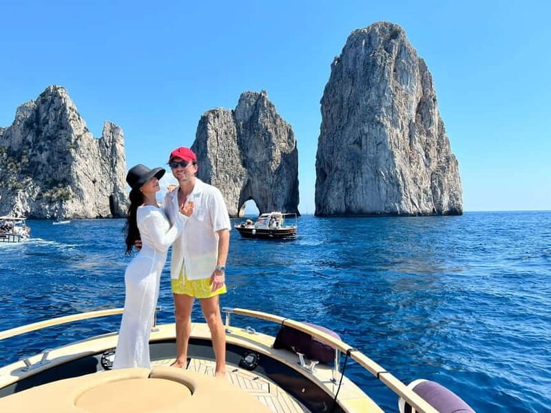 Capri: Premium Boat Tour and City Tour - All Inclusive - Starting Point and Pickup