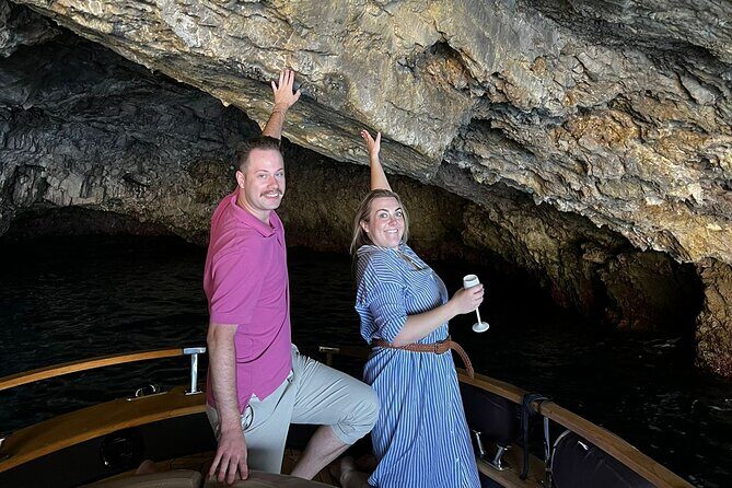 Capri Premium Boat Tour and City Visit Free Bar and Aperitif - Setting Sail to Capri: What Youll Experience