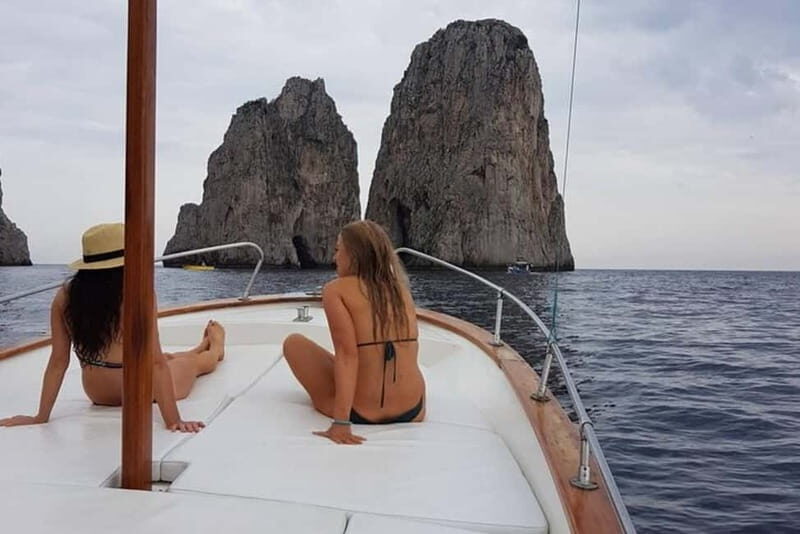 Capri Private Boat Tour from Capri (3 hours) + Blue Grotto - FAQs