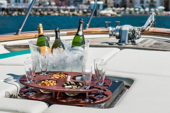 Capri Private Boat Tour from Sorrento, Positano or Naples - Gozzo F.lli Aprea 36 - The Experience: A Balancing Act of Scenic Beauty and Personal Freedom