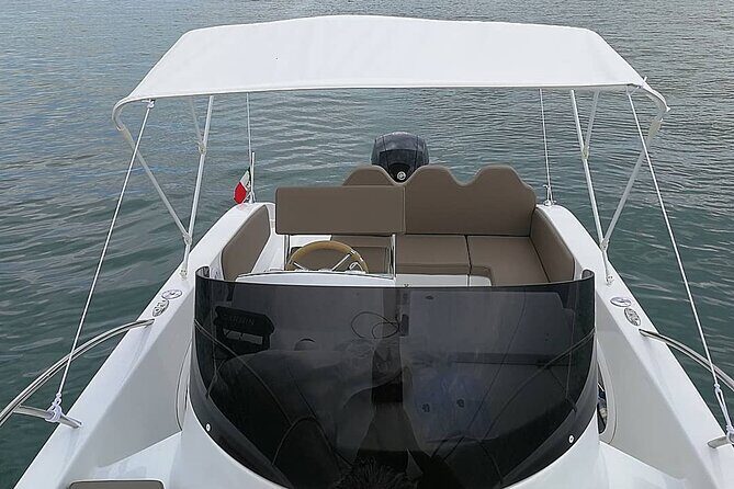 Capri Private Boat Tour with Spritz included - FAQs