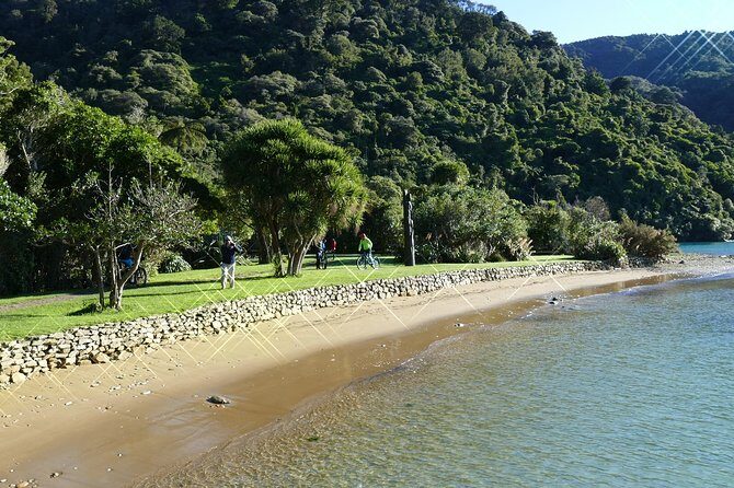Captain Cook and Dolphin Cruise - FAQs