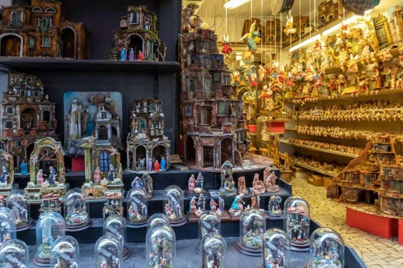 "Capturing the Magic": Explore the Naples Christmas Market - A Closer Look at the Experience