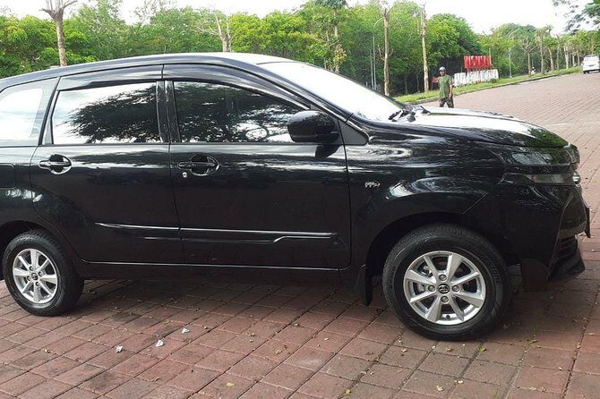 Car Rental With Driver 8-10 hours Tour - Minivan Toyota Avanza - What to Expect: Day in the Life of the Tour