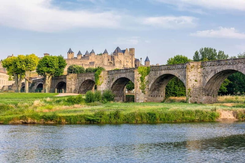 Carcassonne: 2-Hour Best Intro Walking Tour with a Local - Who Should Consider This Tour