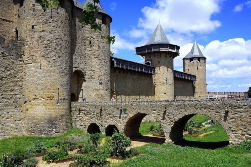 Carcassonne: Private Guided Tour of the Medieval Fortress - The Value and Practical Aspects