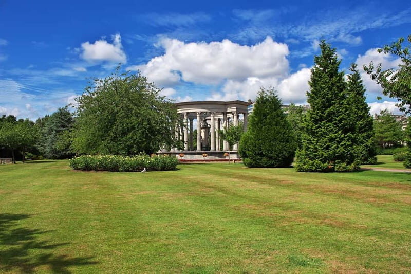 Cardiff: Express Walk with a Local - The Value of a Guided Short Walk