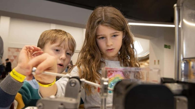 Cardiff: Techniquest Science & Discovery Centre Entry Ticket - Comprehensive Review of Techniquest in Cardiff