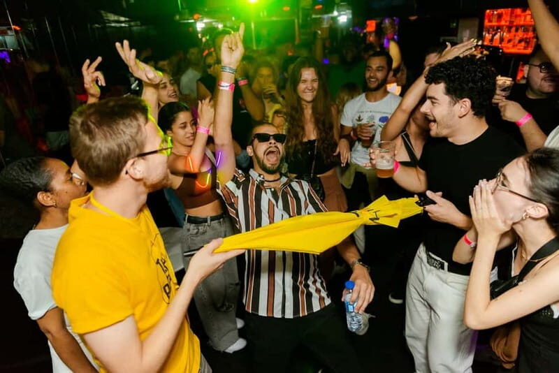Carnival Extravaganza Lisbon Pubcrawl - The Cost and What You Get for Your Money
