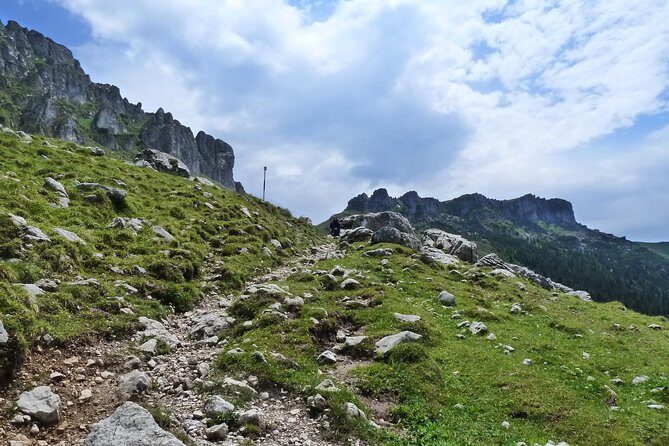 Carpathians in Romania: Bucegi Natural Park with native Spanish guide. - Introduction