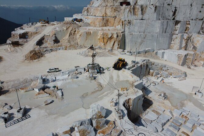 Carrara: Exclusive Marble Cave Tour Adventure in a 4x4 - Exploring Carrara’s Marble Quarries: A 4x4 Adventure with Authentic Flair