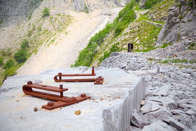 Carrara: Exclusive Marble Cave Tour Adventure in a 4x4 - Key Points