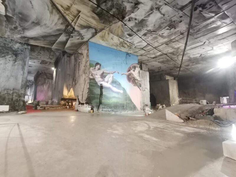 Carrara Marble-Day-Tour - enjoy fun, music and food-tasting - An Introduction to the Experience